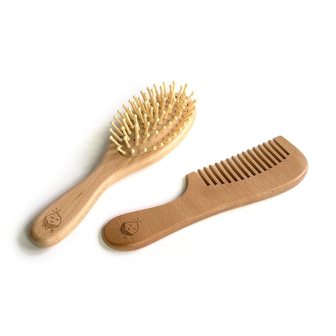 Green Sprouts Learning Brush and Comb Set | Bitsy Boxes